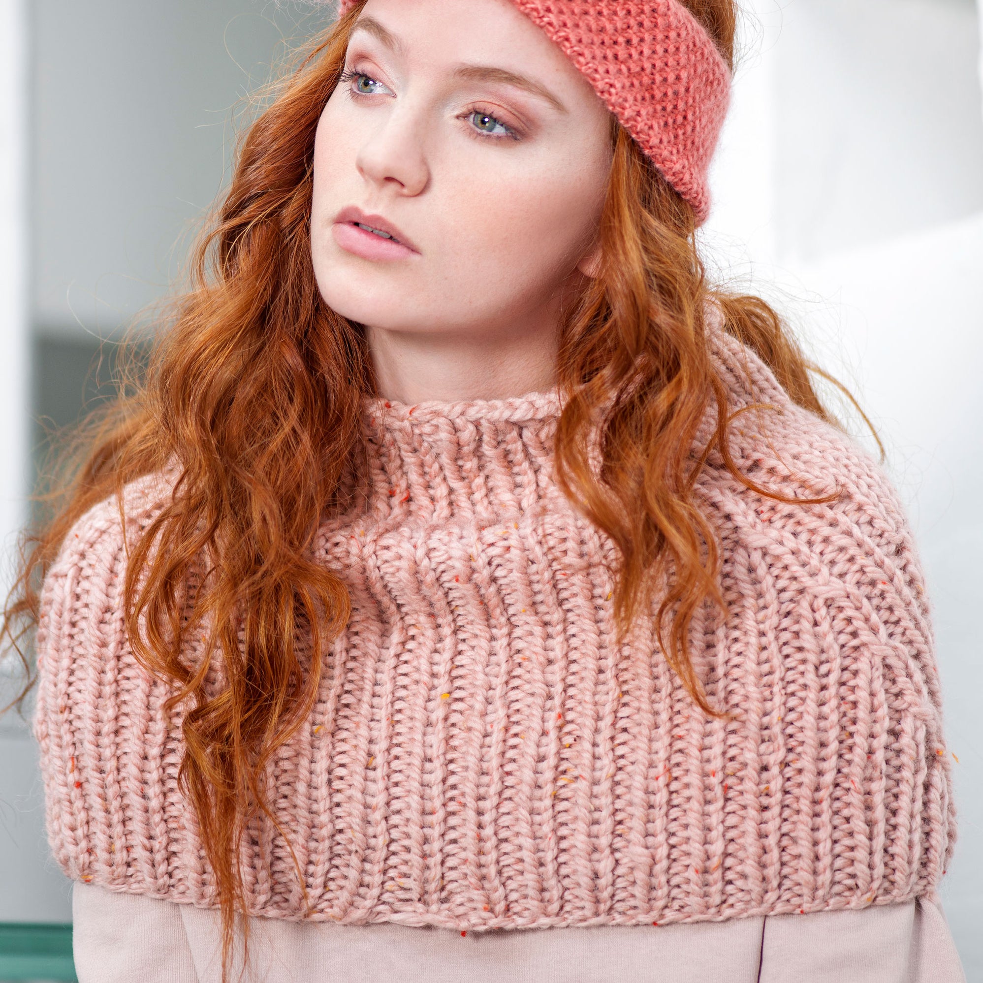 FREE Chunky Cascade Cowl Knitting Pattern – Woolworx